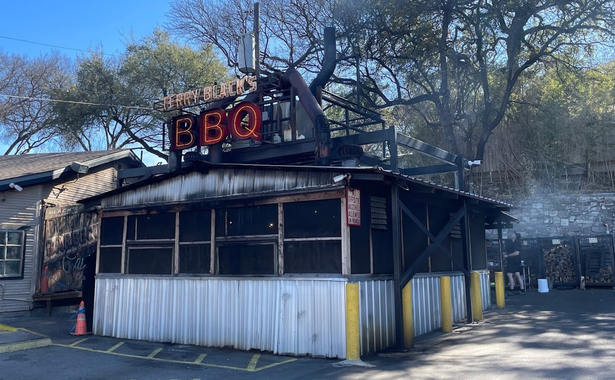 Terry Blacks BBQ Review: Chef Chef Charlie Carrington Recommends Terry ...