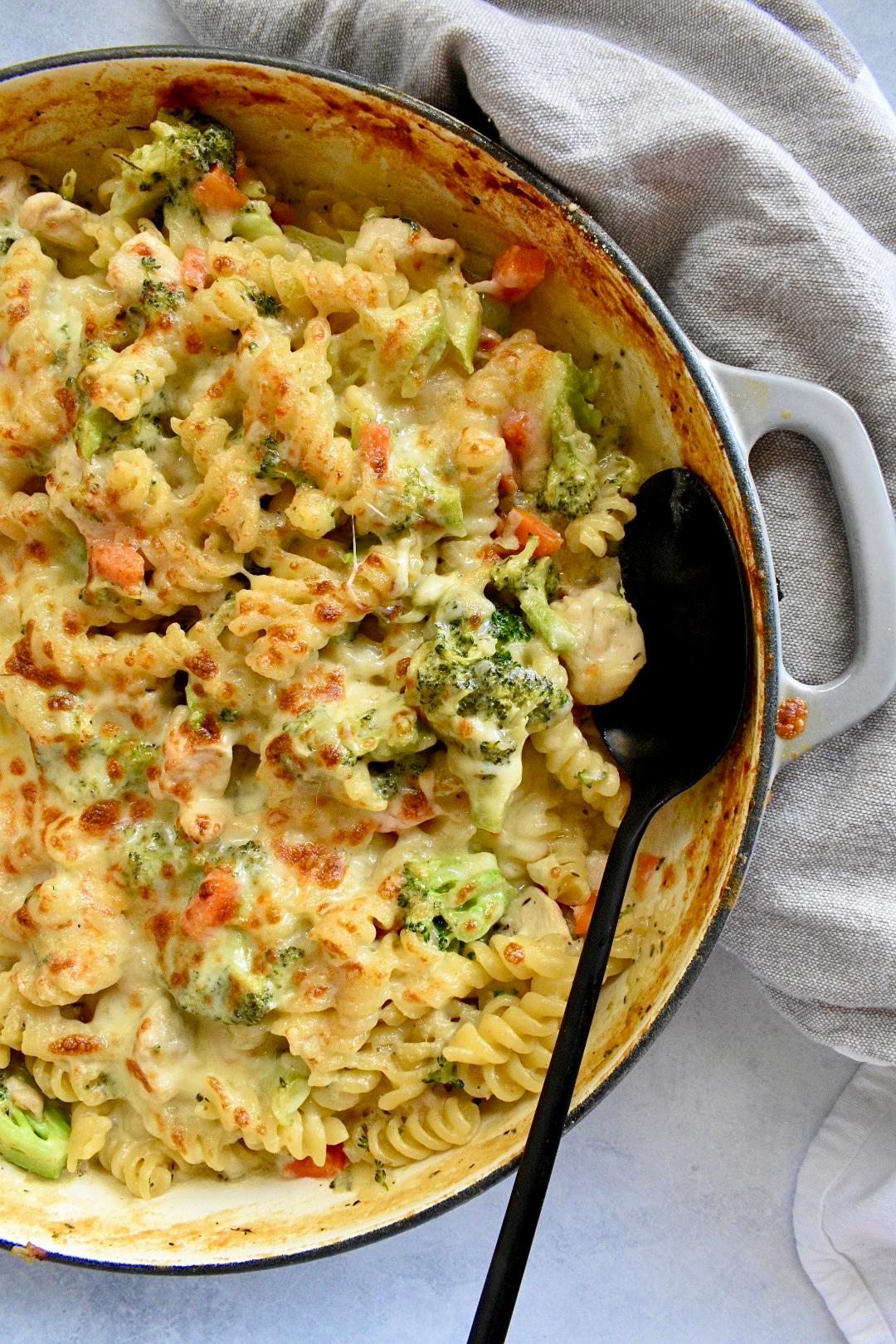 Sarah Poundʼs One Pan Creamy Chicken and Broccoli Pasta Recipe ...