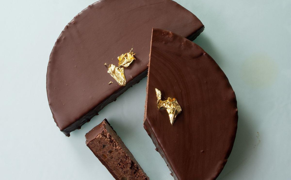 Stelios Parliarosʼ Carioca Cake Recipe: Verified by Stelios Parliaros